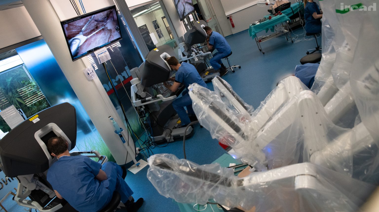 Advanced Course in Video and Robot-assisted Thoracic Surgery - VATS and ...