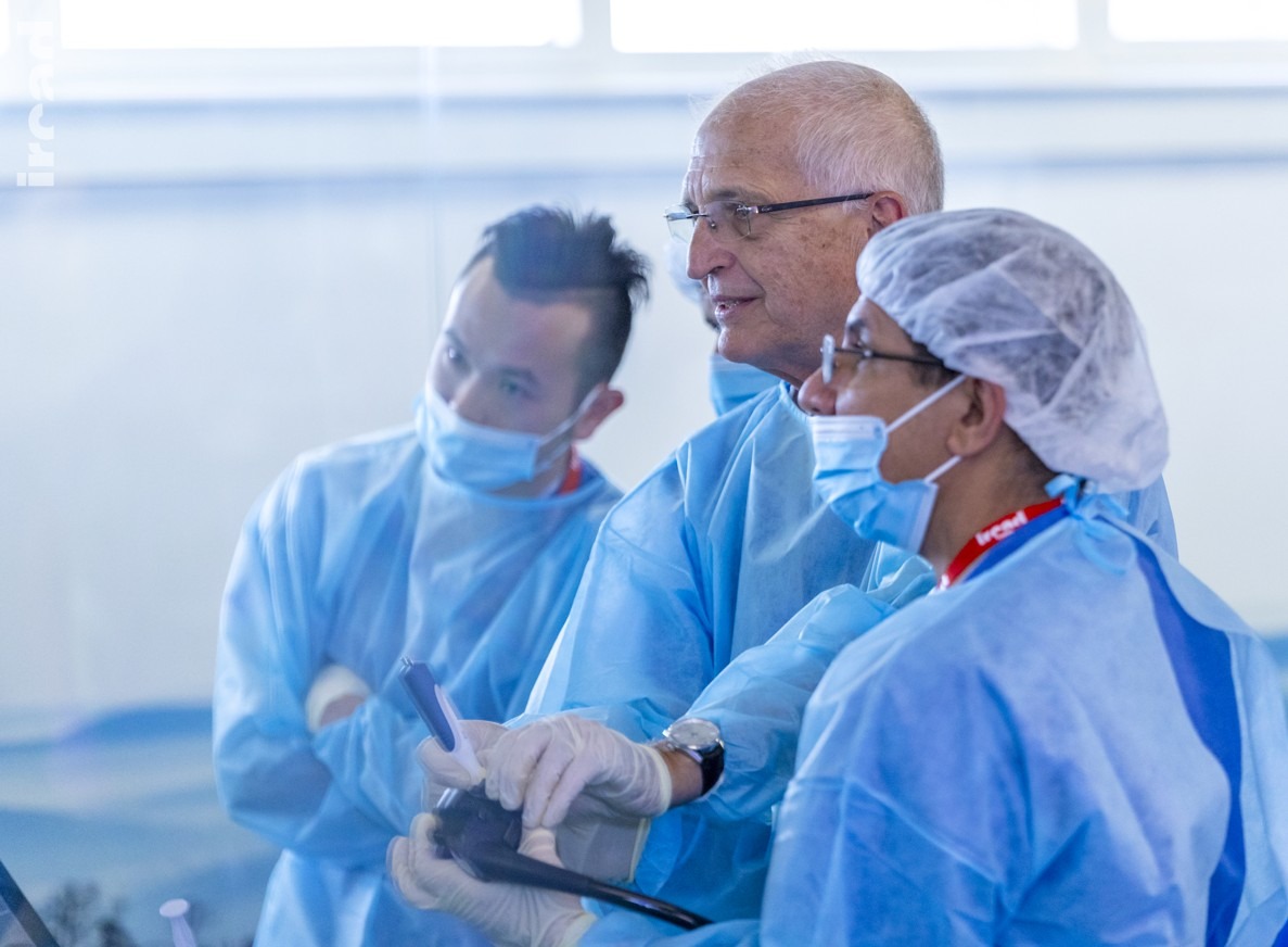 Place of EUS and ERCP in the Management of Biliopancreatic diseases ...